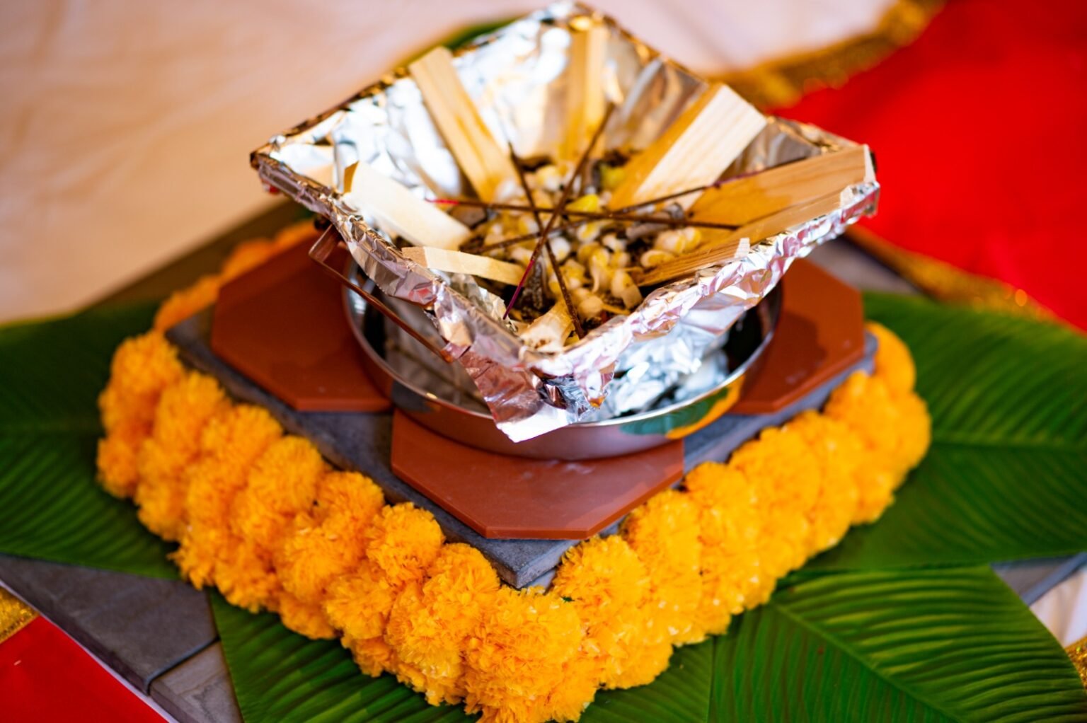 A short Hindu wedding ceremony - Hindu Priest Ketul Joshi Maharaj